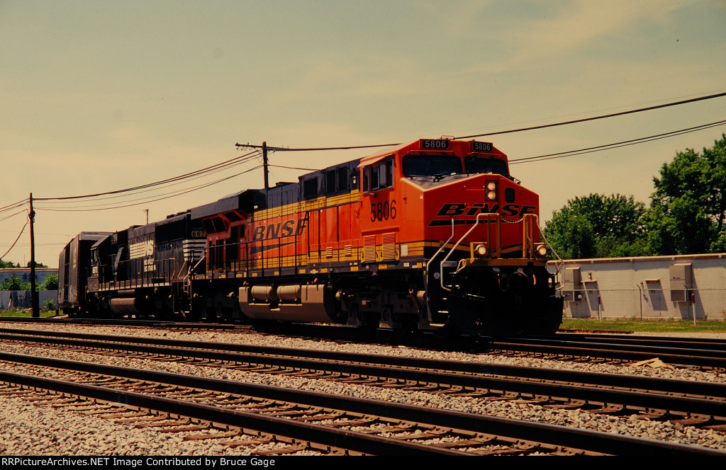 BNSF 5806